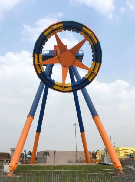 Huss Park Attractions liefert zwei Attraktionen nach Indien